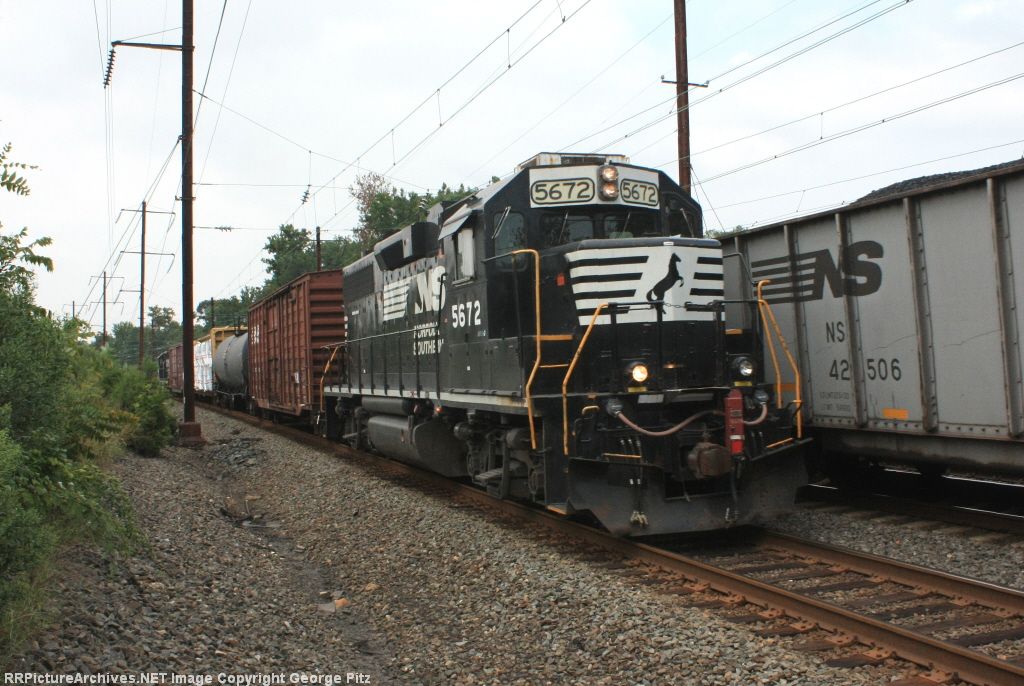 NS local freight H6G